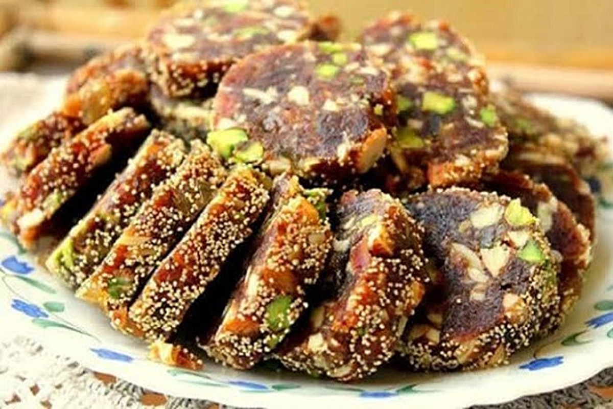 Date Halwa in Pakistan - dingonuts