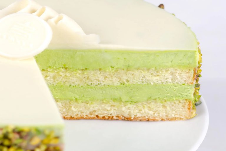 Russian Napoleon pistachio Cake - dingonuts